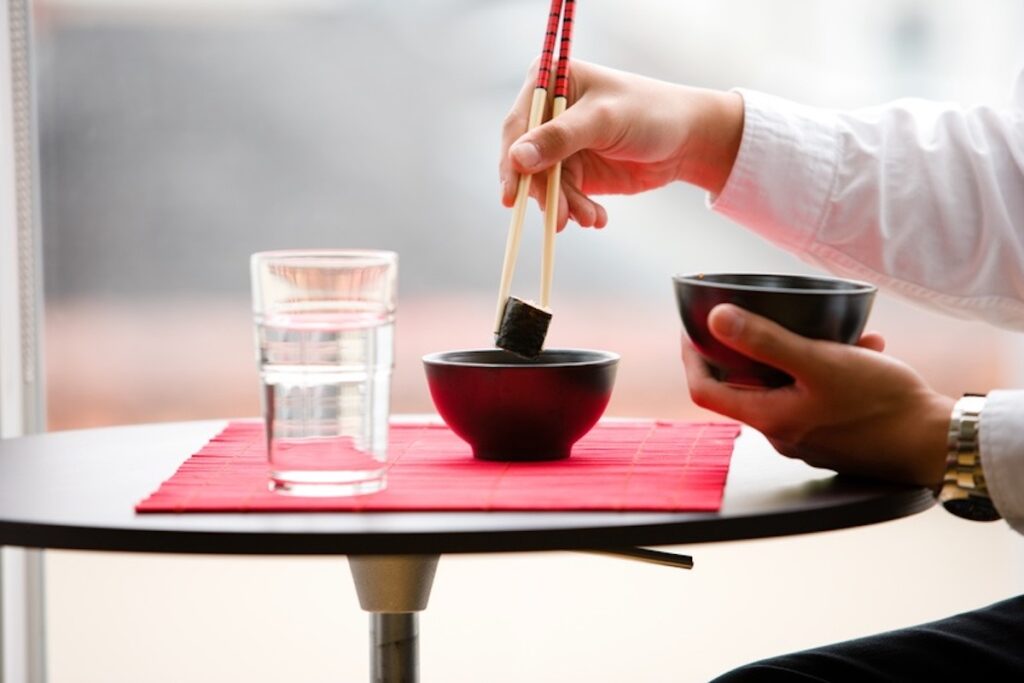How Japanese Conformity Influences Views of Success in Japan | JOBS IN ...