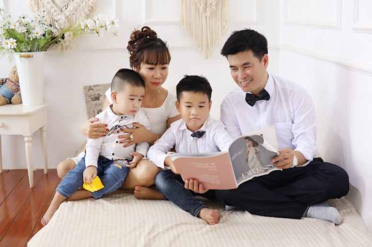 Finding Yourself in a Japanese Household: Family Dynamics and ...