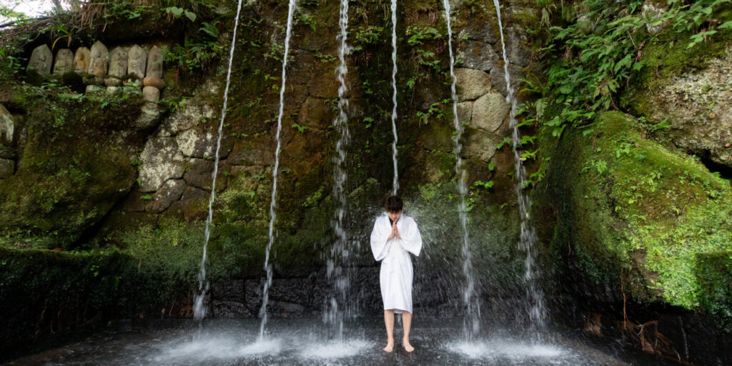 The Wonderful World of Japanese Waterfalls | JOBS IN JAPAN